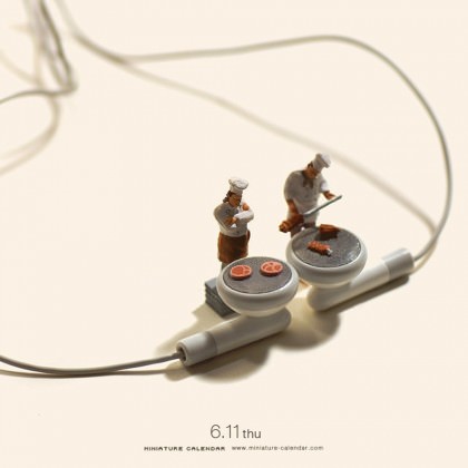 Artist Creates Miniature Art For Every Day Of The Year Using Everyday ...