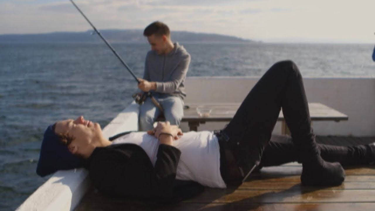 8 Of The Best Celebrity Falls Caught On Camera For The World To See